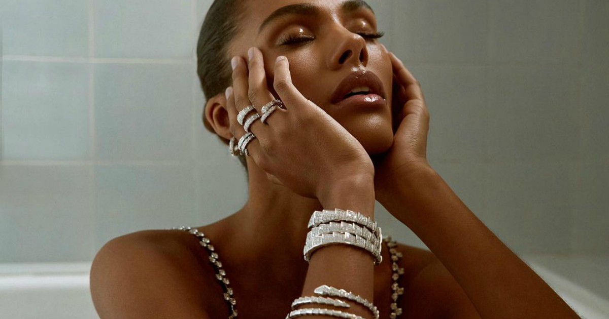 Devojke i dijamanti: nova zavodljiva fotografija Tine Kunaki - grazia.rs